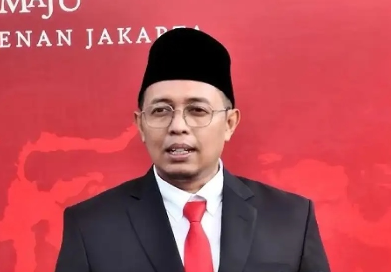 Mundurnya Hasan Nasbi dan Catur Politik Istana - jakartamu.com