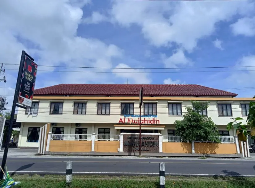 Kepala SMP Muhammadiyah Gunungkidul Ditemukan Meninggal di Tebing Pantai - jakartamu.com