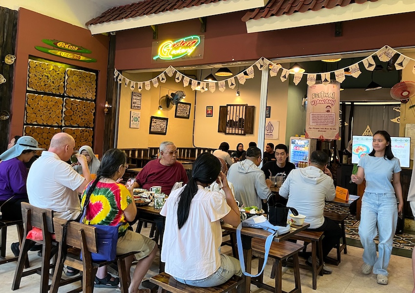 Ketika Kuliner Semarang Tersaji di Resto Godong Gedang - jakartamu.com